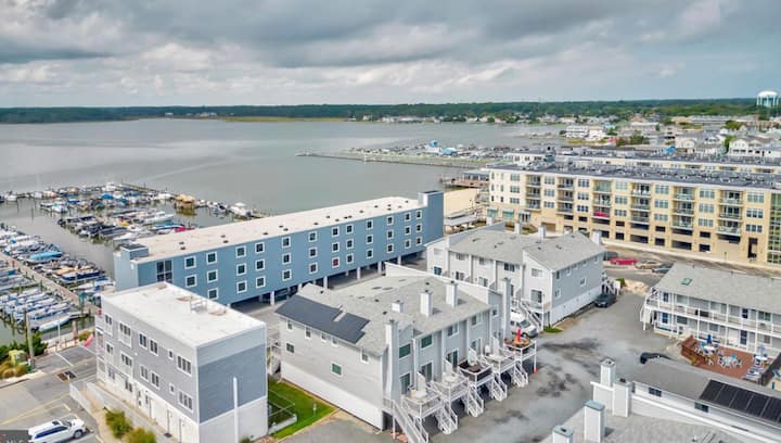 Dewey 4br Townhouse, Bay View, 1 Block To Beach - Dewey Beach, DE