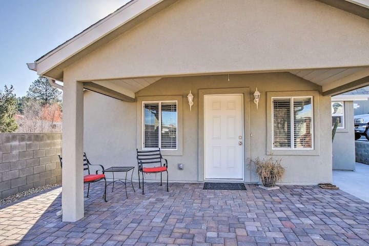 White Spar Cottages
Rear - 프레스컷