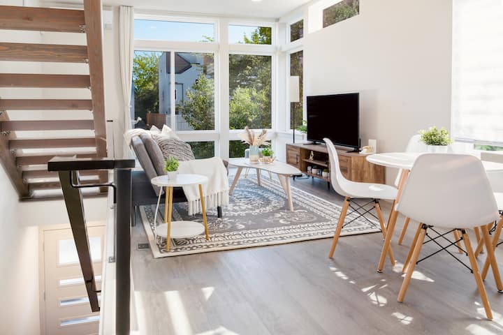 Brand New Townhome With Lakeview - Seattle, WA