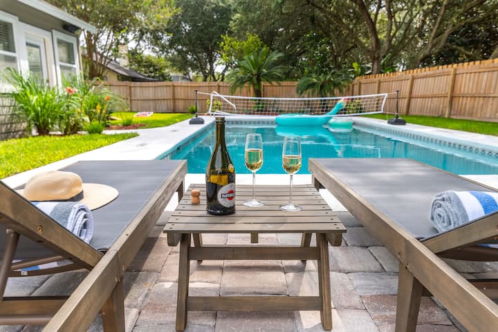 Large Family Home~private Heated Pool • Fire Pit - Fernandina Beach, FL