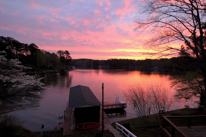 Family Fun On Lake Gaston - Lake Gaston