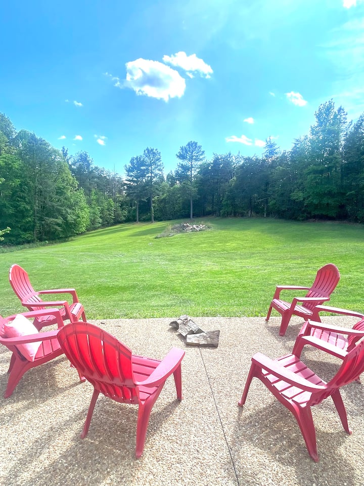 Media Room, Hot Tub, Pool Table & More! - Powhatan State Park, Powhatan
