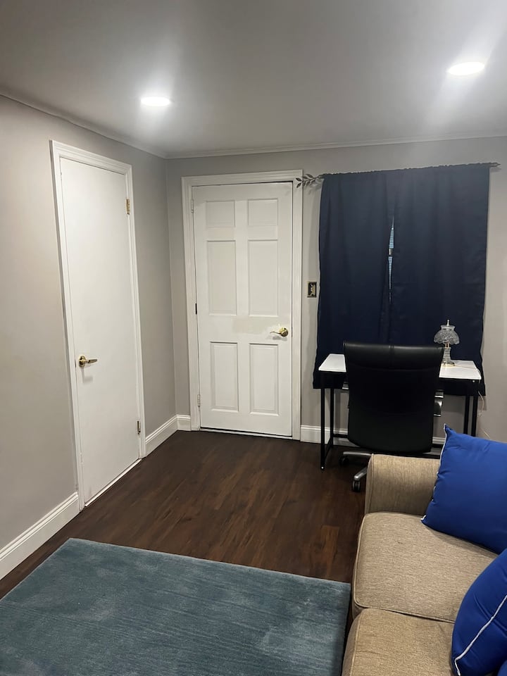 Cozy Family Home A Quite Area - Bloomfield, CT