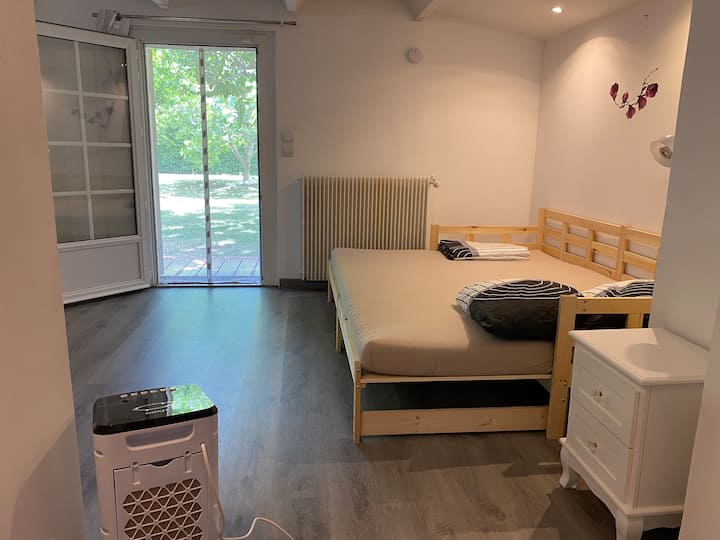 Studio Indépendant Dans Une Maison - Avignon