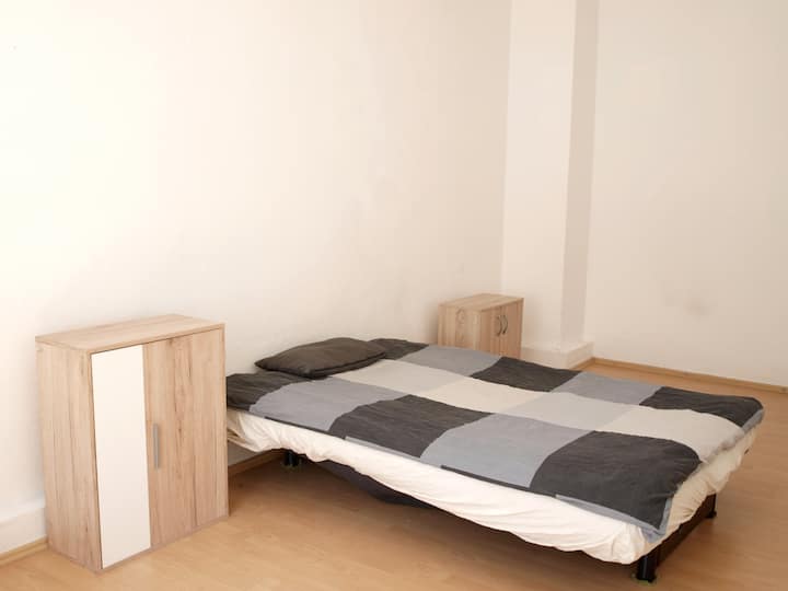 Cozy Room For Travellers - Leipzig