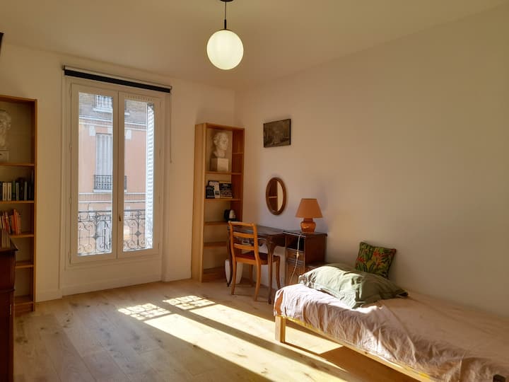 Chambre Dans Une Maison Calme - Gentilly
