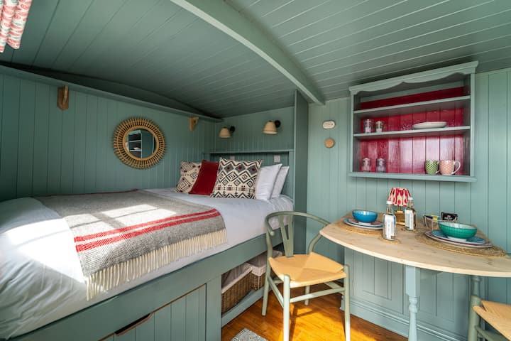 Barlwyd Off-grid Glamping - Blaenau Ffestiniog