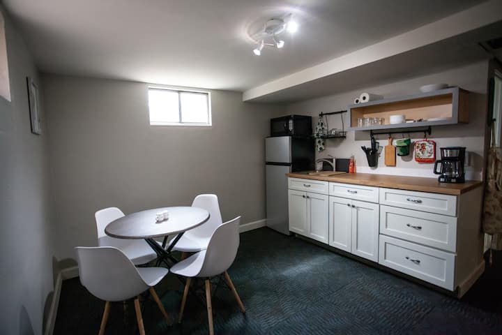 2 Bedroom Garden Level In The Heart Of Downtown - Grand Junction, CO
