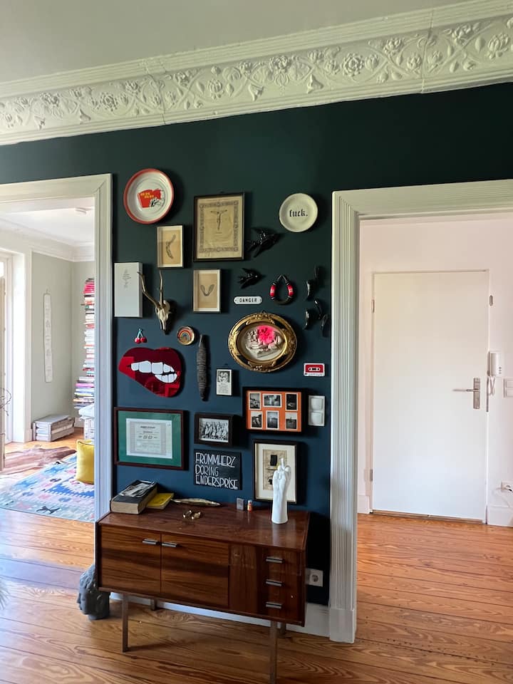 Charmante Altbauwohnung In Zentraler Lage + Balkon - Hamburg