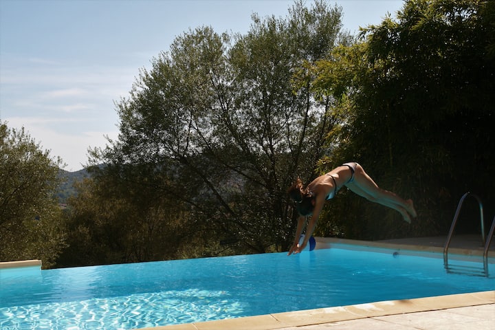 Villa 162 M² - 8/9 Pers - 4 Chambres - Piscine - Île du Levant