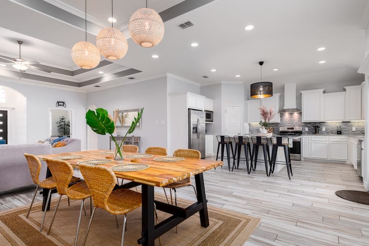 Spacious 4br Near Beach And Other Attractions - Corpus Christi, TX