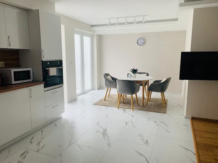 Cozy, Charming, Private Flat In Sofia - Sofia