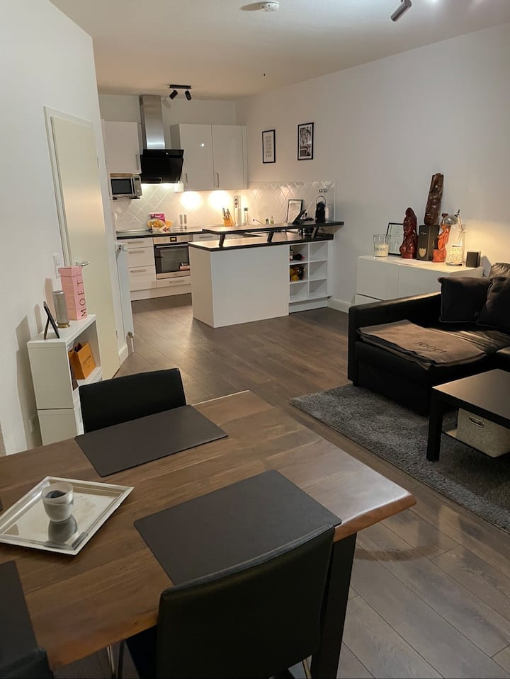 Stilvolle Wohnung, Top Anbindung - Burgwedel