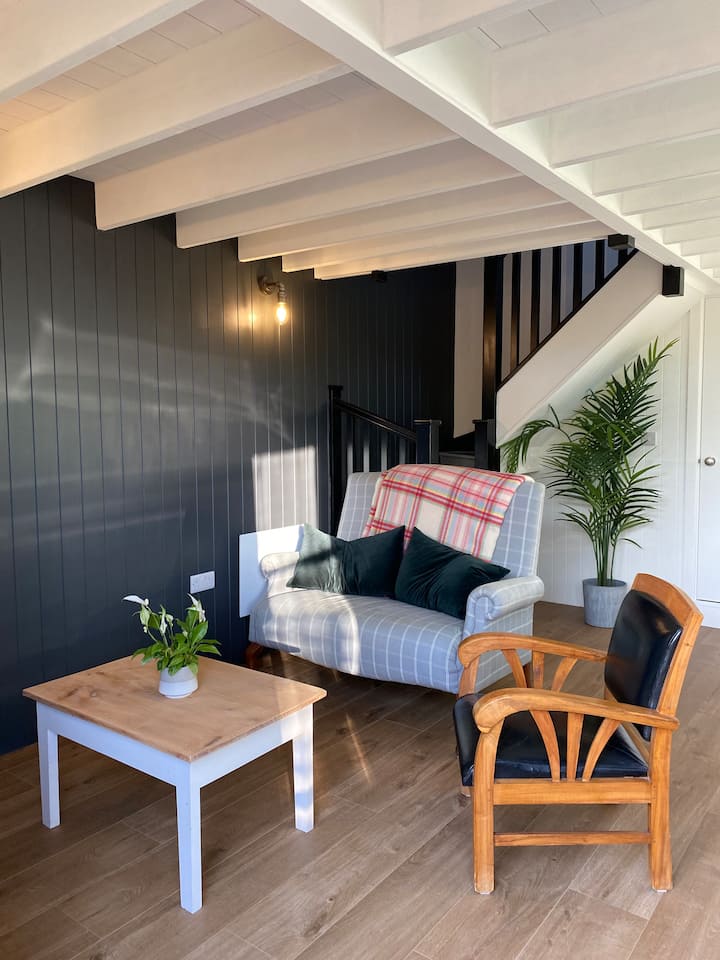 Studio In Central Location - Lymington