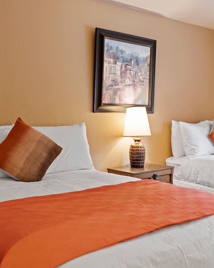 Alpine Escape:min To Palisades/pool/hottub/sauna - Tahoe City, CA