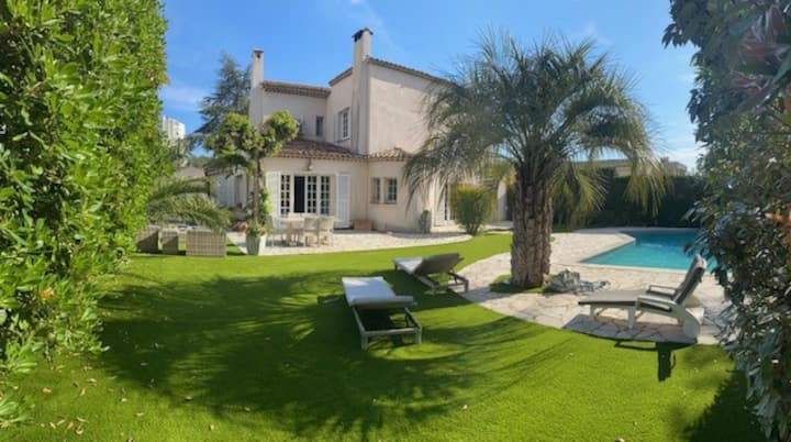 Villa Entière Saint-raphaël 230m2 Piscine - Fréjus