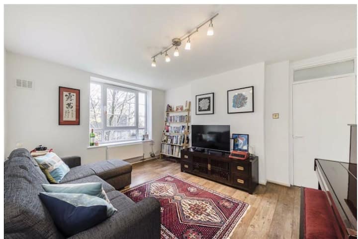 Spacious 2 Bedroom Flat In Central London - Deen City Farm