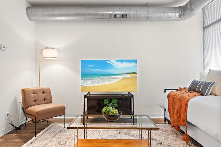 The Hazel | Free Parking, Gym, Fast Wifi, Central - Minneapolis, MN