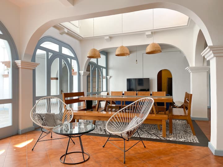 5br House W/private Baths + Parking X2 - Oaxaca