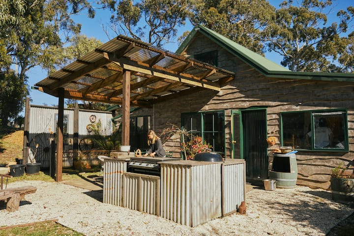 Cypress Spa Lodge @ Pennyroyal Farm Cottages - Birregurra