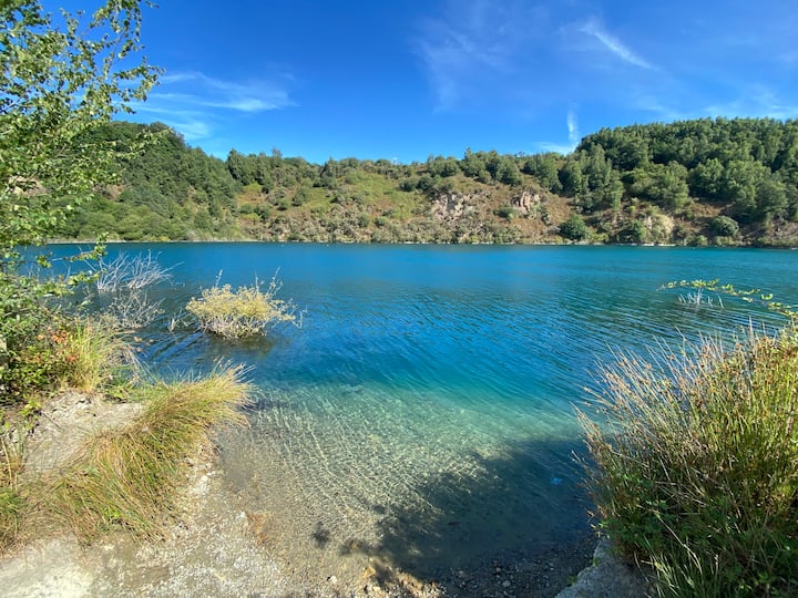 Maison Avec Lac D'eau De Source à Proximité - Baud