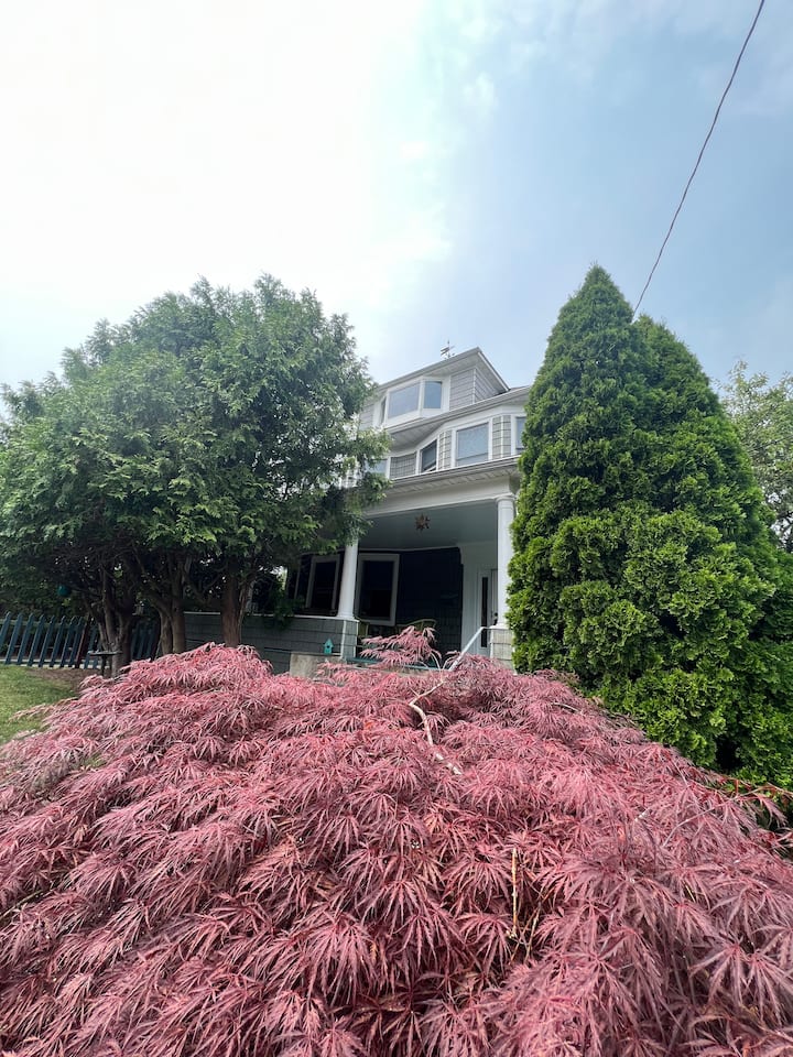 Stunning 4-bedroom, 3-bath Home – 38 Mins From Nyc - Nouvelle-Rochelle, NY