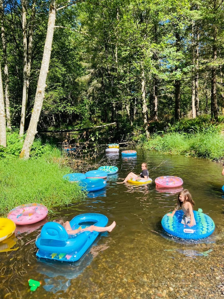 Cozy Cabin: Hot Tub, Trails, Dog & Lgbtq-friendly - Enumclaw, WA