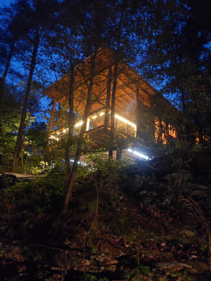 Cliff Top Cabin Overlooking A Beautiful Creek. - Crossville, TN