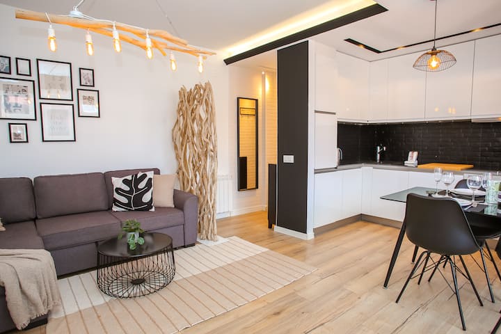 Al39 - Penthouse Avec Barbecue à   Plage Defenals - Lloret de Mar