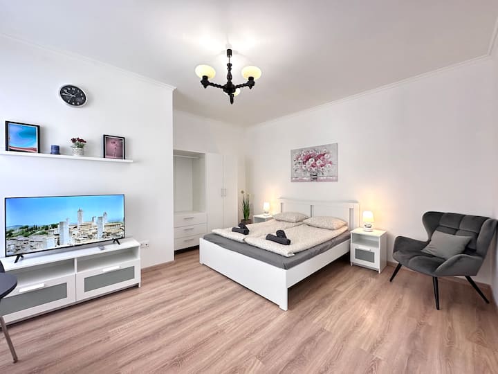 Cozy Vibes In Central Budapest - Ac/wifi - Budapest