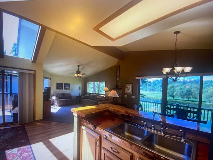 Relaxing 3bd Getaway - Columbia Falls, MT
