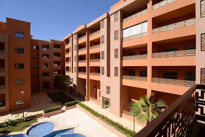 Appartement Raffiné Avec Piscine Au Centre Ville - Marrakesh