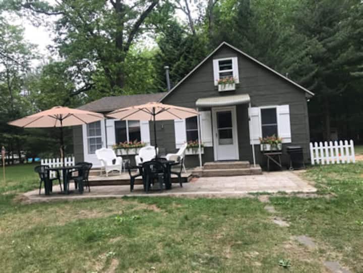 Wakeman Cottage - Pentwater, MI