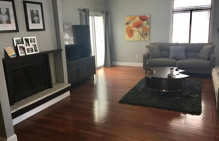 Contemporary 3 Bedroom Liverpool - Phoenix, NY