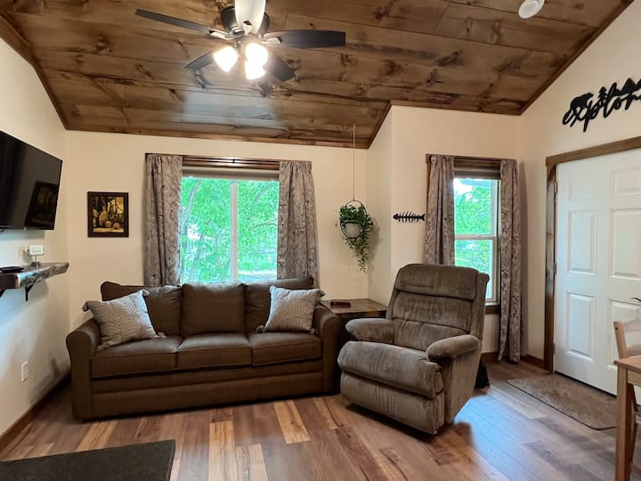 Driftwater Resort Cabin # 19 - Rockaway Beach, MO