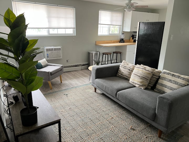 Mv301-cozy 2 Bed, 1 Bath! - Aurora