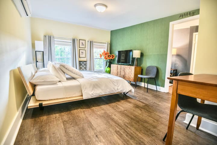 Modern Private Getaway On Main Street Lambertville - New Hope, PA