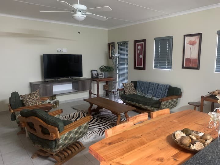Home Away In The Bush - Polokwane