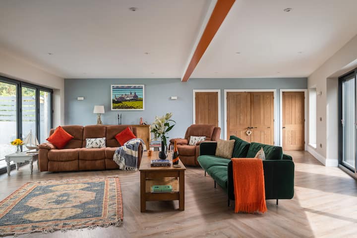 Stretton House ~ Views Of Snowdonia ~ Beach Nearby - Rhosneigr