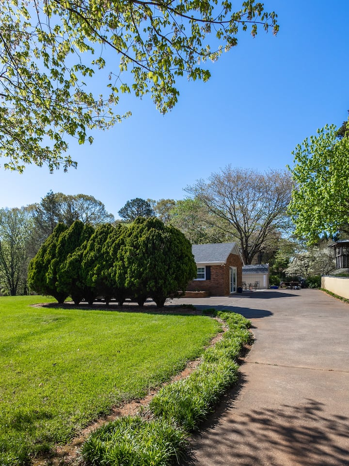 The Little House In Winston-salem, Nc - Winston-Salem, NC
