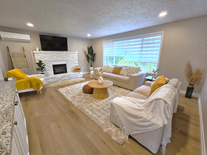 Evergreen Escape Home - Vancouver, WA