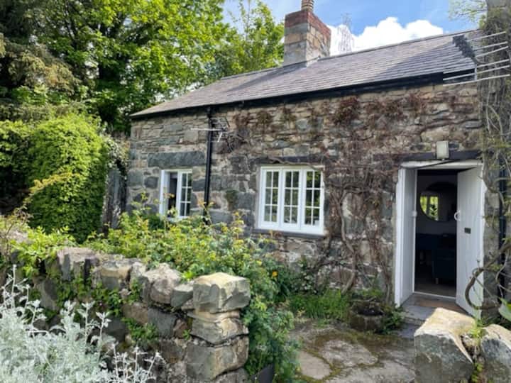 Rural Farm Cottage - Gwynedd