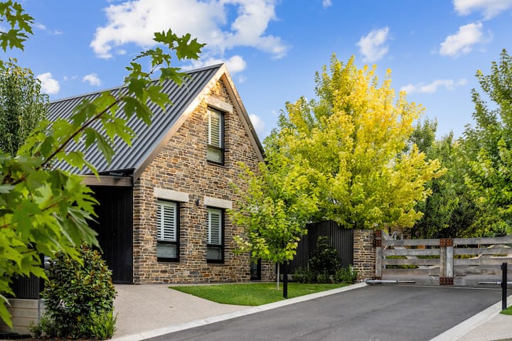 Vale 194 #1 Luxury Holiday Homes In Mclaren Vale - McLaren Vale