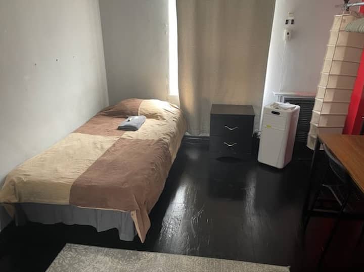 #208 Arts District / Little Tokyo Private Room - Los Angeles, CA