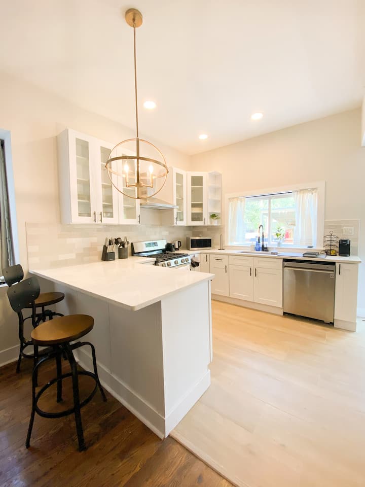 Modern Destination In St. Louis - SLu, St. Louis