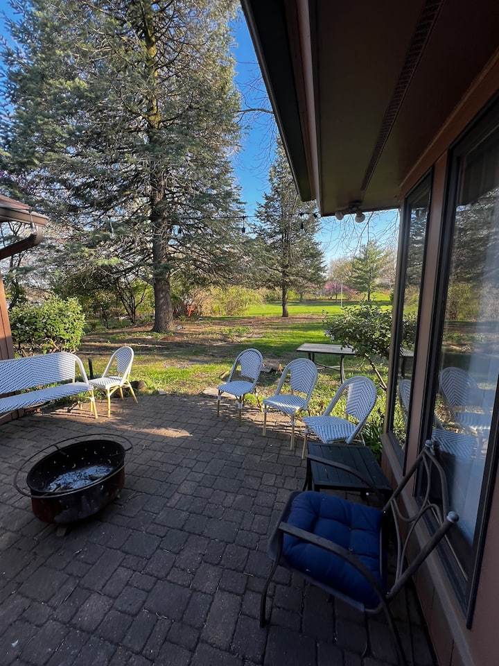 Beautiful 5 Br House Across From Isu Stadium - Ames, IA
