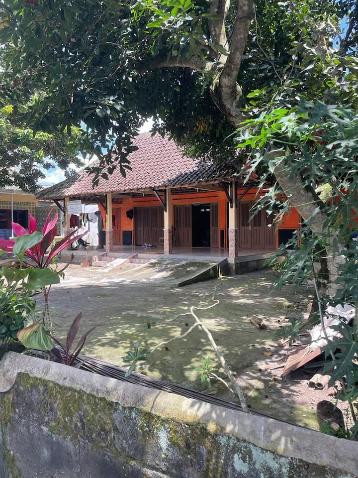 Rumah Joglo Lawas Tulung - Prambanan