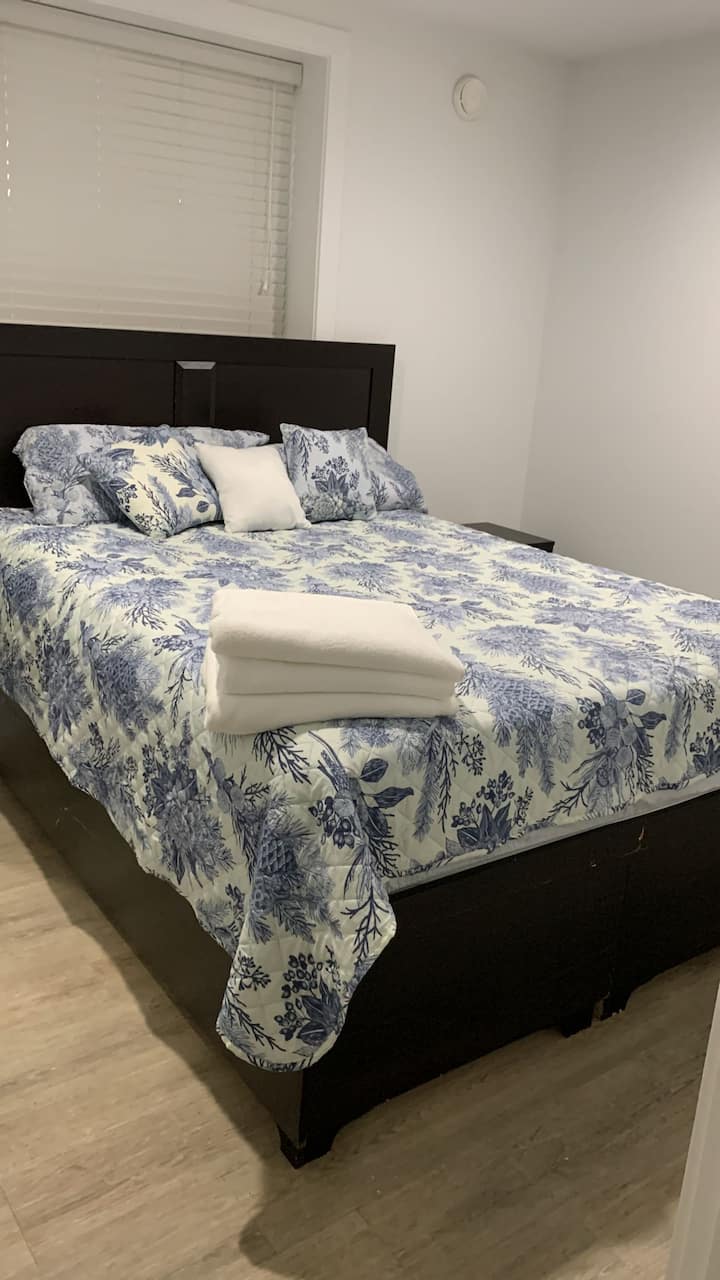 The Home Away From Home W/2br - White Rock