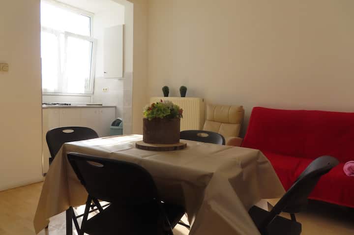 Appartement In Merksem Antwerpen - Brasschaat