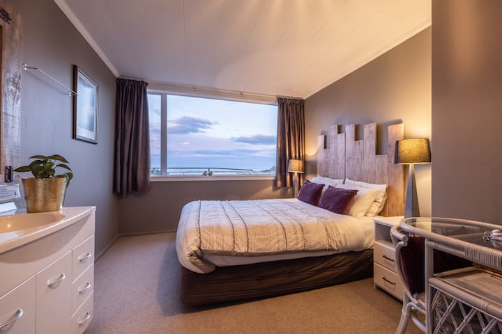 Alps To Ocean (Triple Room) - Oamaru